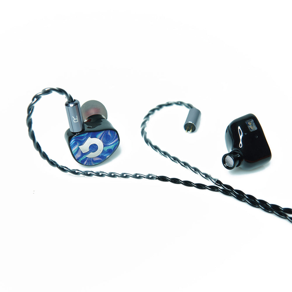 Headphone Zone X Kiwi Ears Cadenza IEMs with 1 Dynamic Driver